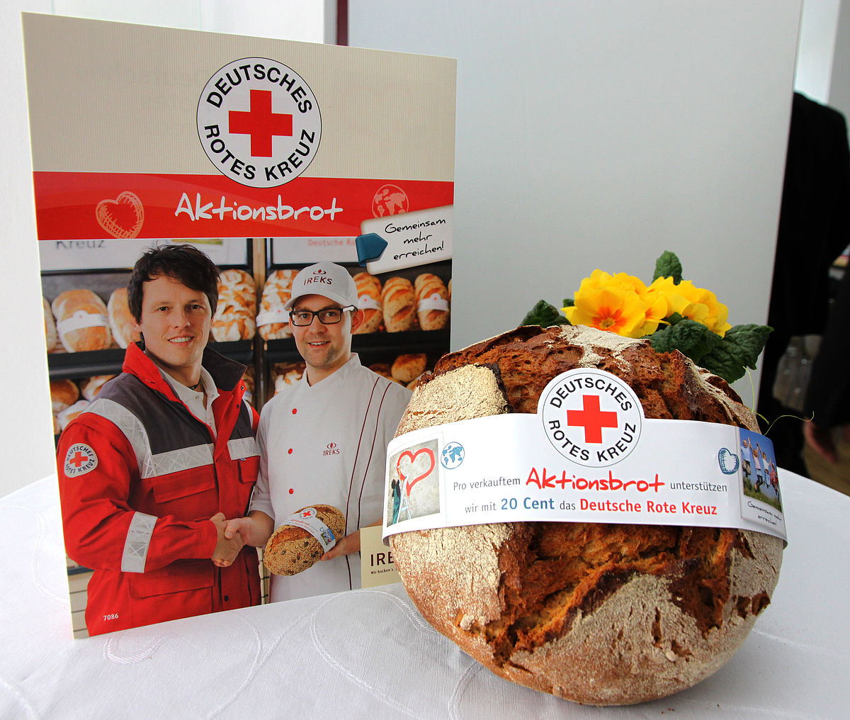 Erste Rotkreuz-Brote - BRK-Meldungen