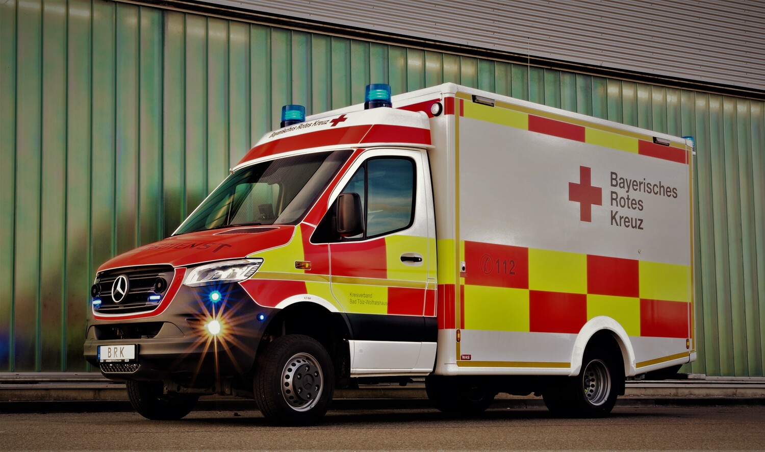 Vom rettungswagen zum allrad-camper, sprinter rtw krankenwagen umbau ...